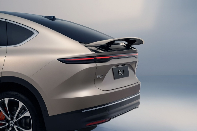 蔚来EC7正式上市 售48.80-57.80万元-新浪汽车