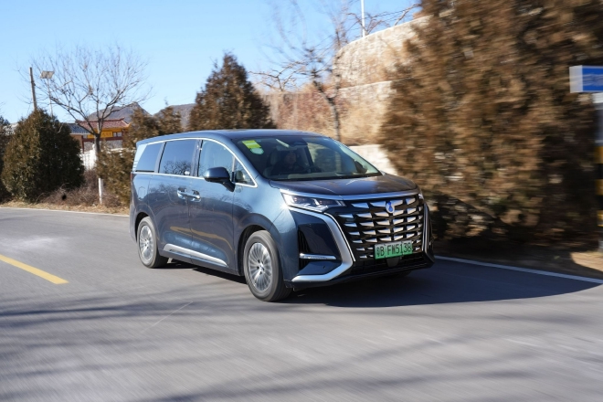 #中国MPV井喷元年# 之腾势D9试驾随笔-新浪汽车