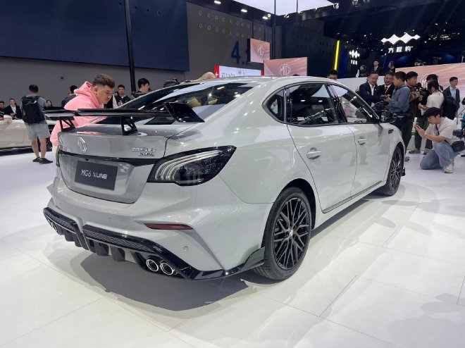 2023广州车展：MG6 X-LINE上市/MG Cyberster特别版亮相-新浪汽车
