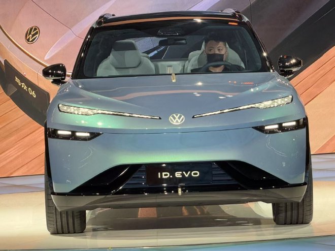 2025上海车展：大众ID. EVO正式亮相-新浪汽车