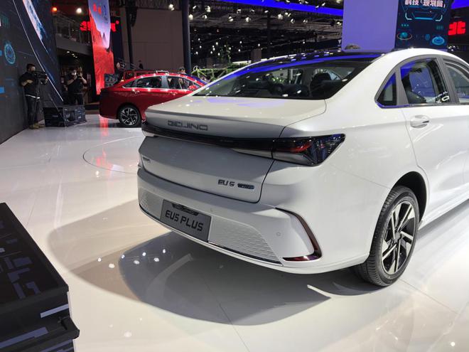 2021上海车展：BEIJING-U5/EU5 PLUS开启预售-新浪汽车