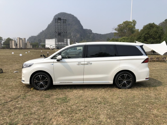 全新荣威RX9/2023款荣威iMAX8正式上市-手机新浪汽车