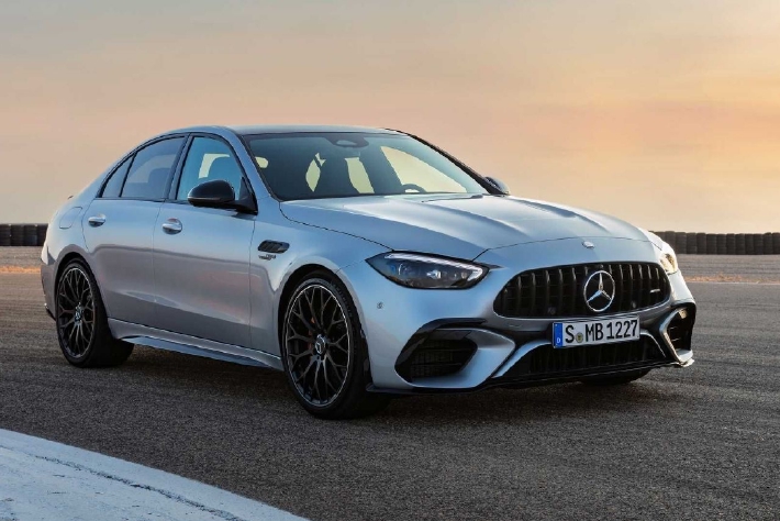 全新AMG C 63 S E全球首发 插电混动 百公里加速3.4秒-新浪汽车