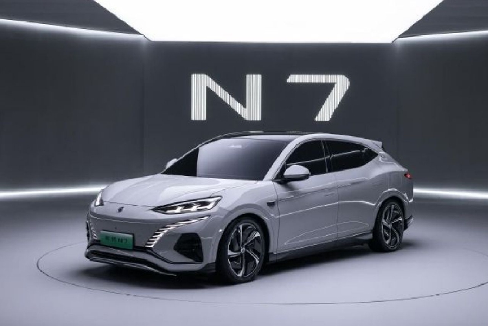 智能底盘融合技术 腾势N7再爆黑科技-新浪汽车