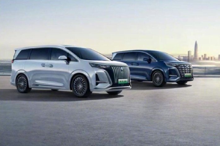 腾势D9 5月销售11005辆 总交付量超5万-新浪汽车