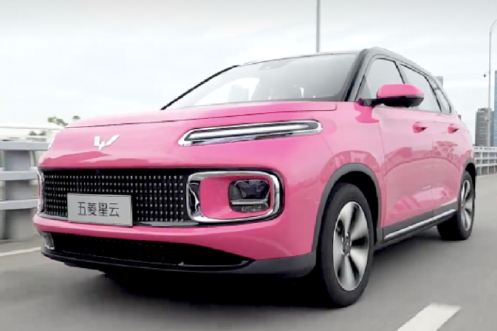 十万级燃油SUV新卷王？抢先试驾五菱星云-新浪汽车