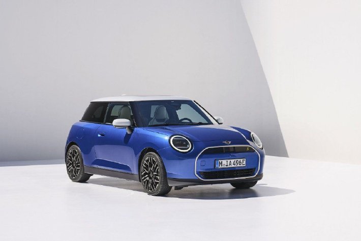 全新纯电动MINI COOPER亮相工信部 将面向全球销售-新浪汽车