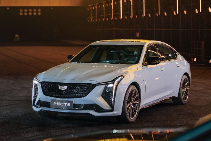 凯迪拉克全新CT5限时一口价21.59万起-新浪汽车