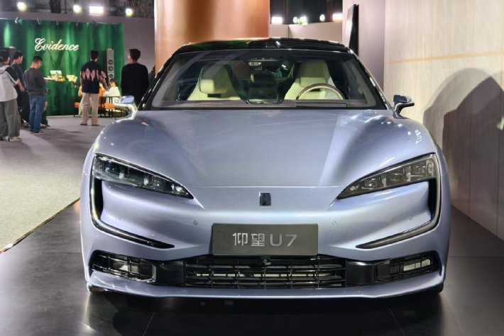62.8万元起 仰望U7上市将新能源汽车带入“四电时代”-新浪汽车