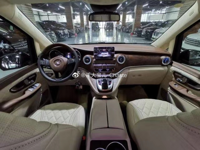 汽车美图赏析：奔驰V250 迈巴赫VS680限量版-手机新浪汽车