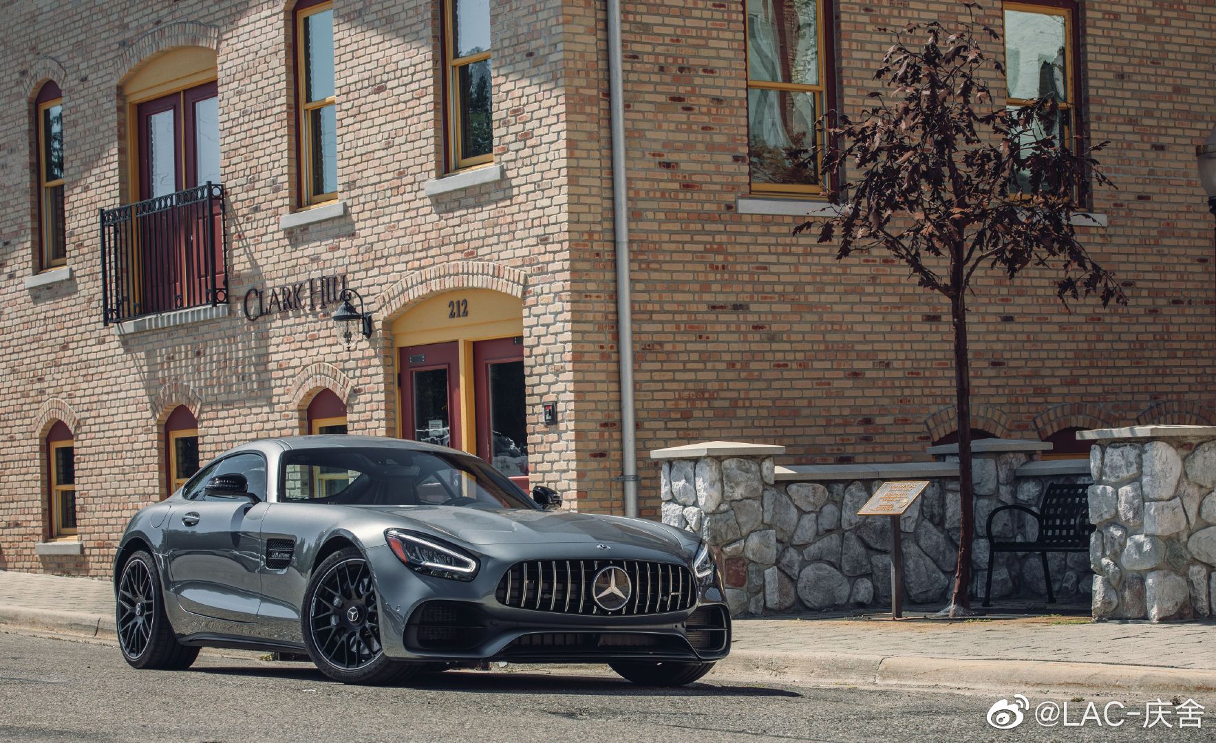 这台AMG GT真的好看，不愧是标杆!-新浪汽车