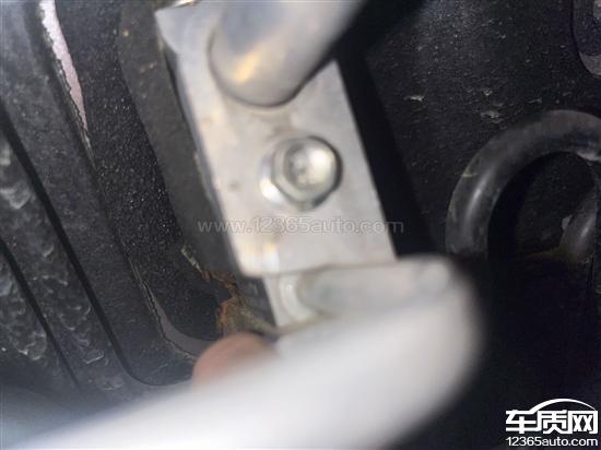 长安马自达昂克赛拉空调膨胀阀垫片生锈-新浪汽车