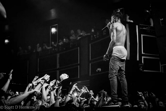 Travis 的迷惑 “神裤” 你看懂了吗？|Travis Scott|牛仔裤|时尚_新浪时尚_新浪网