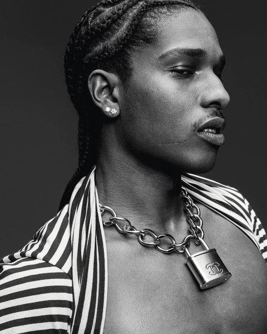 曾经的时尚黑洞Drake凭什么借着新联名咸鱼翻身?|Drake|OVO|欧美_新浪时尚_新浪网