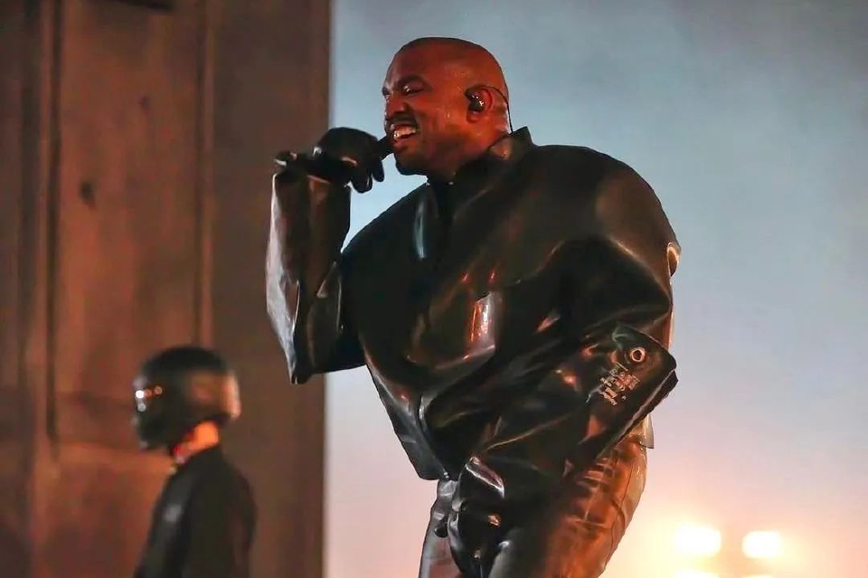 各种彩蛋和细节？《DONDA 2》试听会全方位解析|《DONDA 2》|时尚|音乐_新浪时尚_新浪网