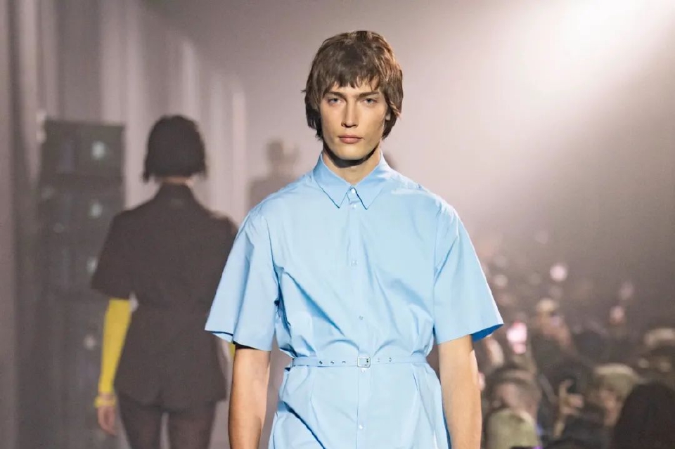 Raf Simons 伦敦首秀 Club Kids 长大了吗？|伦敦|Raf Simons|秀场_新浪时尚_新浪网