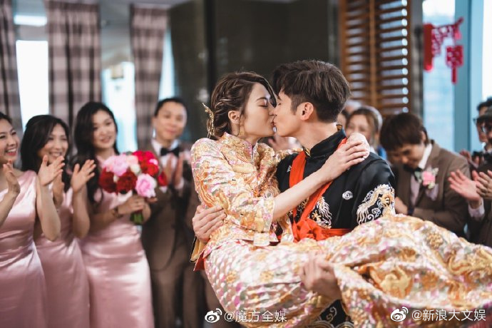 組圖：陳家樂連詩雅舉行婚禮 兩人現場相擁親吻超甜蜜 - 新浪香港