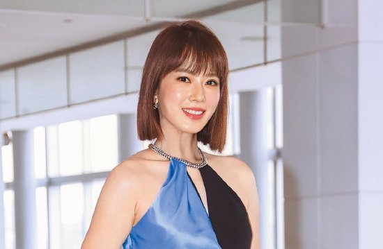 Melody談撤離婚貼原因 稱自己才是乘風破浪的姐姐 - 新浪香港