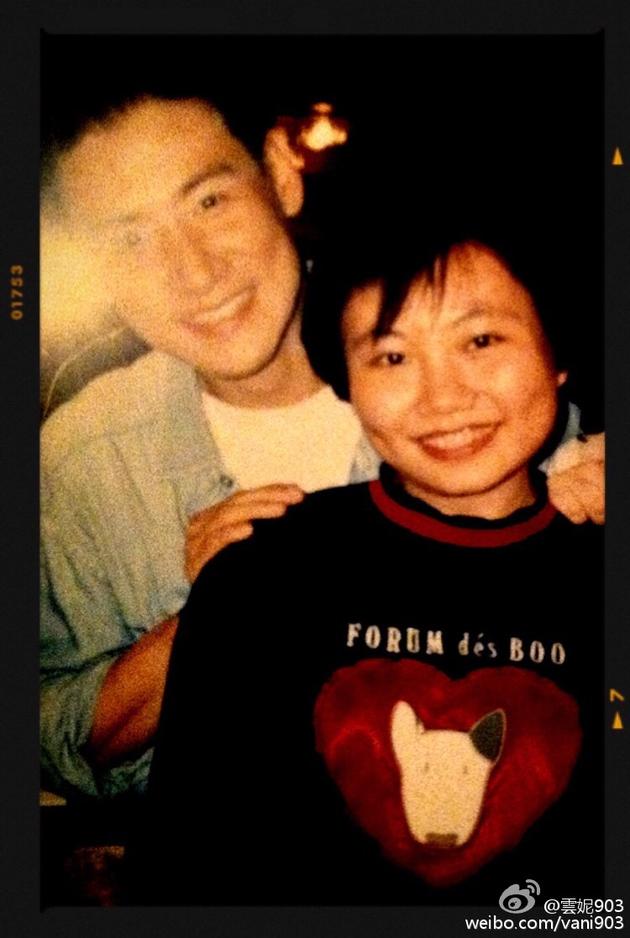 55岁张学友青涩旧照曝光 笑容温暖颜值高_手机新浪网