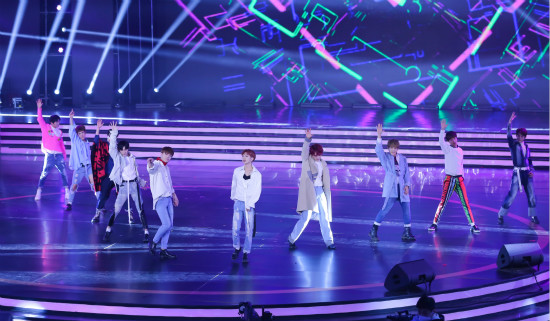 男团SWIN九首经典影视歌曲献唱国剧盛典|好想好想|刀剑如梦|那么骄傲|青春纪念册|新鸳鸯蝴蝶梦_手机新浪网