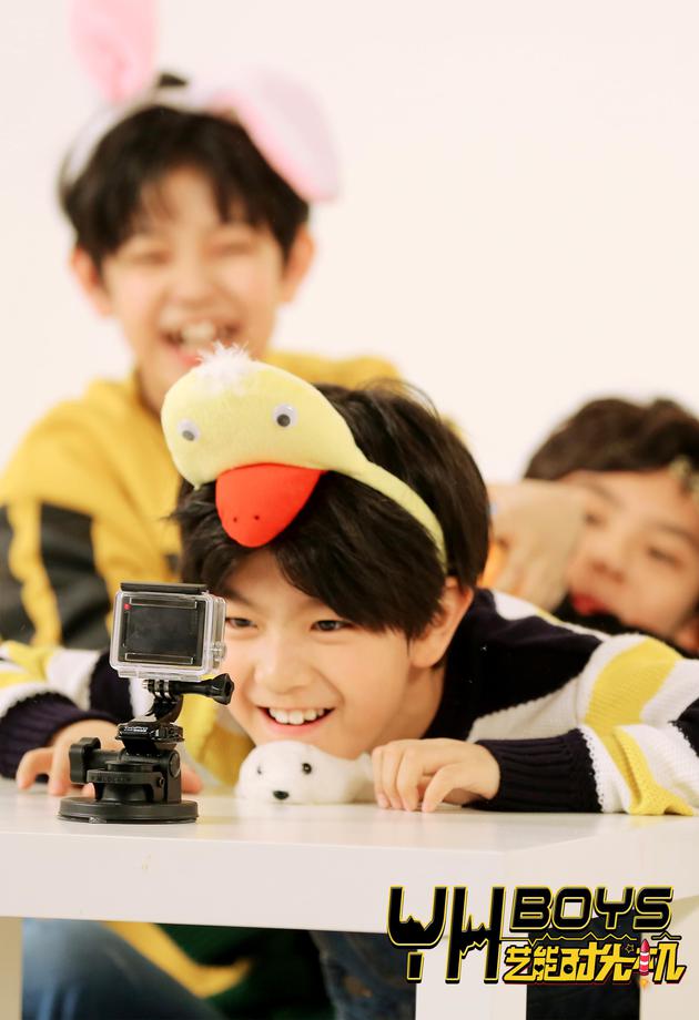 YHBOYS综艺节目正式开启 七小只疯狂爆料有爱互怼_手机新浪网