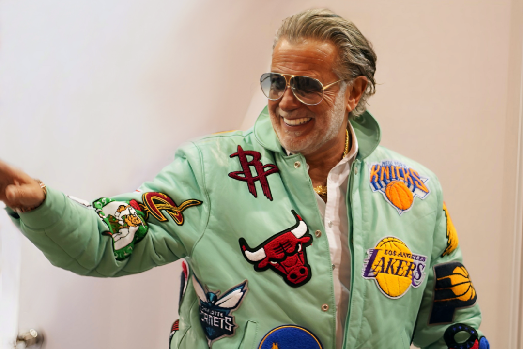 缔造出 Supreme「天价夹克」的传奇设计师 | 专访 Jeff Hamilton|Supreme|设计师|潮流_新浪时尚_新浪网