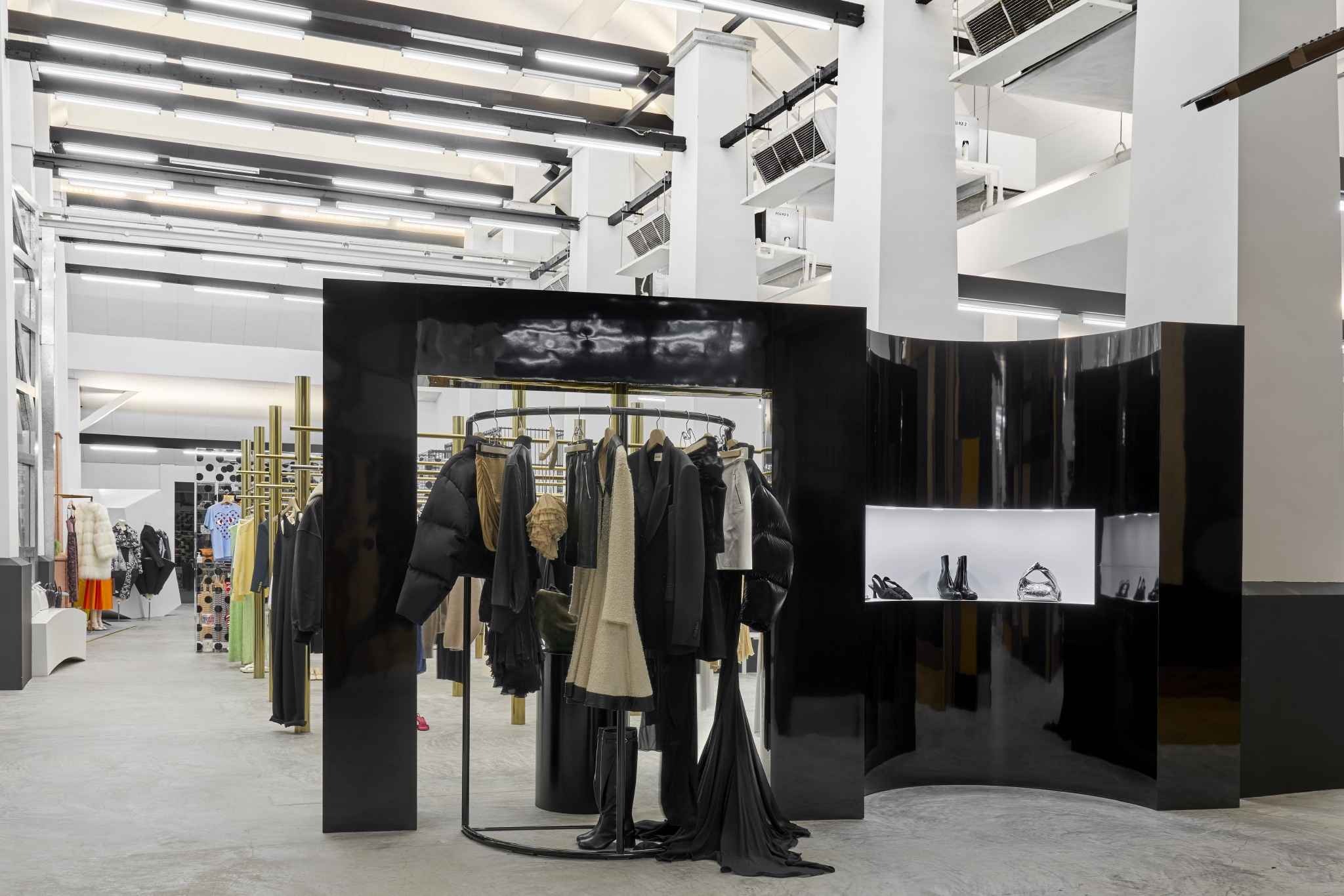 KHAITE正式入驻新加坡Dover Street Market|门店|质感|时尚|设计师|概念_手机新浪网