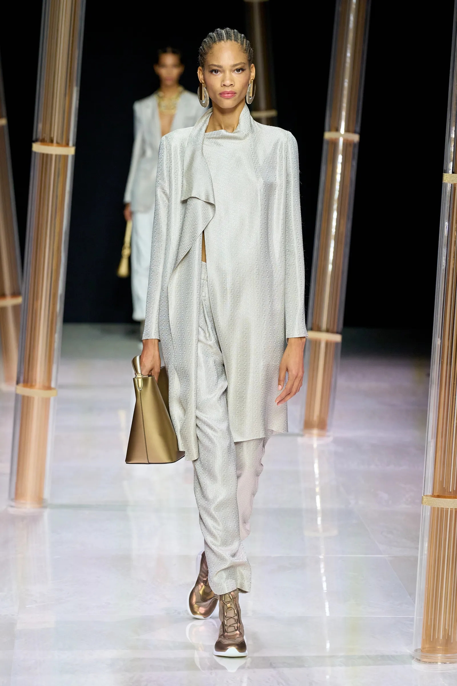 2023春夏时装周_新浪网