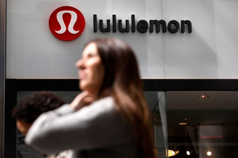 爆款已不再是首选？ lululemon成为年轻消费者最青睐品牌|lululemon_新浪时尚_新浪网