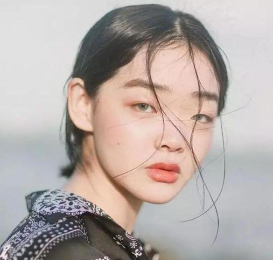 Duan Mei Yue | 365度全是死角 但她依然走红时尚圈|Duan Mei Yue|睡不醒女孩|超模_新浪时尚_新浪网