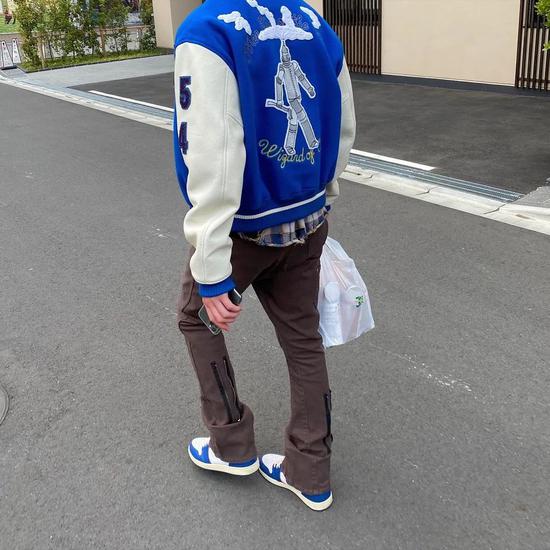 自拍够不够Vibe？5种穿搭照让你不露脸也很帅|自拍|穿搭|帅气_新浪时尚_新浪网