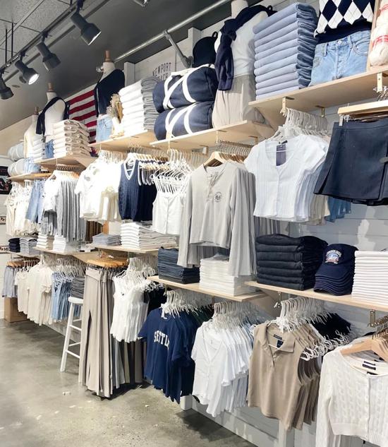 国内受追捧 国外遭抵制 BM风也让你“因爱生恨”了么？|bm|时尚|穿搭_新浪时尚_新浪网