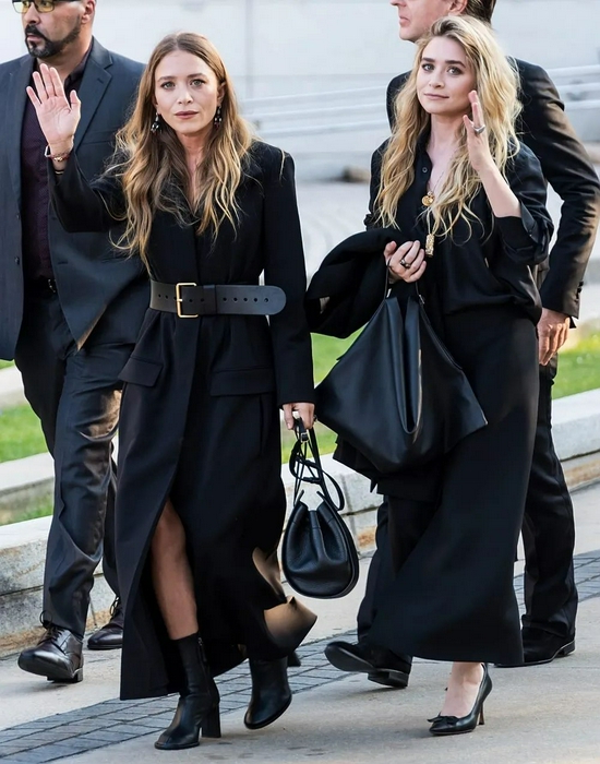 当年咱们都追的Olsen Twins 现在怎么低调成这样？|时尚|穿搭|Olsen Twins_新浪时尚_新浪网
