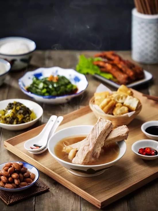 咖喱肉骨茶印尼九层塔 你真的懂南洋风味吗？|肉骨茶|南洋|咖喱_新浪时尚_新浪网