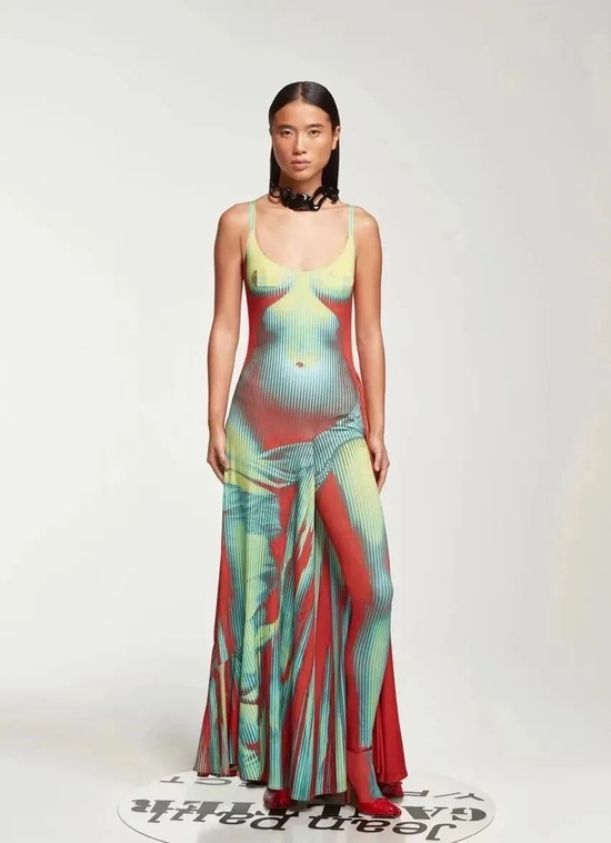 耗资1800万造型费的《UGLY BEAUTY》，诠释蔡依林怎样的时尚态度？|蔡依林|时尚态度|演唱会_新浪时尚_新浪网