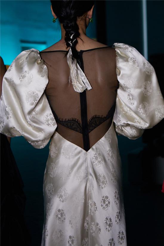 M essential 2020春夏《The Lover》系列发布_新浪时尚_新浪网