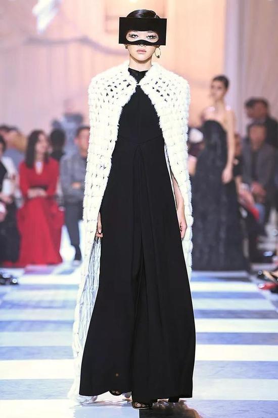 Duan Mei Yue | 365度全是死角 但她依然走红时尚圈|Duan Mei Yue|睡不醒女孩|超模_新浪时尚_新浪网