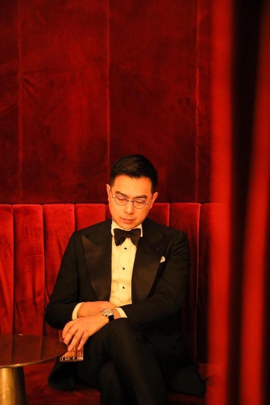 窦骁大婚礼服抢眼，MR.DANDY男装高定品牌喜提热搜_新浪时尚_新浪网