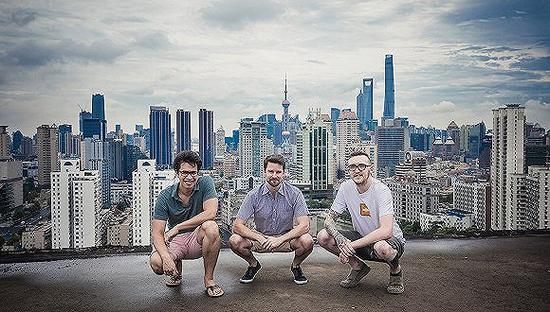 看不懂中文怎么生活？那些帮老外在淘宝血拼的人_手机新浪网