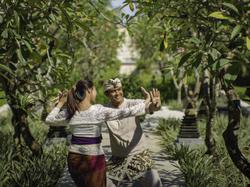 巴厘岛丽思卡尔顿酒店推出专业独到的文化礼宾团队|巴厘岛|丽思卡尔顿酒店_新浪时尚_新浪网