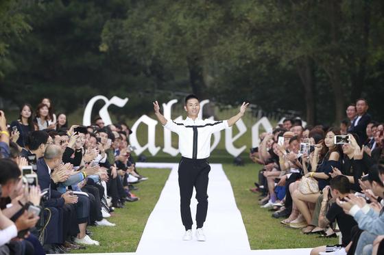 STAY 20！ STAY 30！ Cabbeen20周年庆典暨新品发布打造中国时尚新IP|Cabbeen|新品|时尚_新浪时尚_新浪网