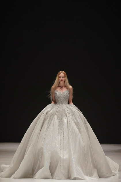 WANG FENG BRIDAL 2022春夏系列上海时装秀|WANG FENG_新浪时尚_新浪网