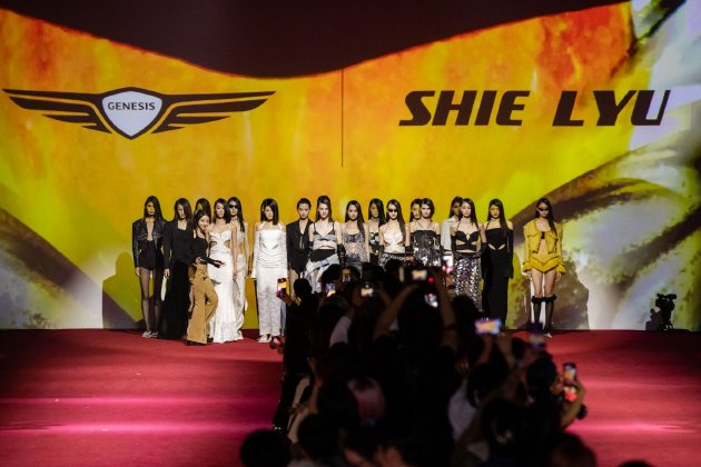 蝶羽藏刀凝练野性优雅，Shie Lyu悉麓发布2024春夏系列_新浪时尚_新浪网