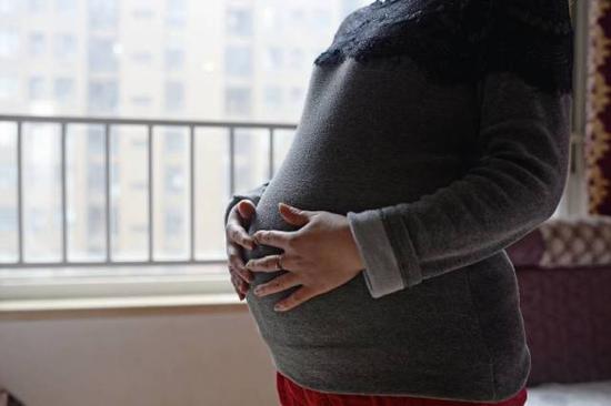 代孕暴利：代孕妈妈一胎赚20万 孩子每重1两加500 新浪财经 新浪网