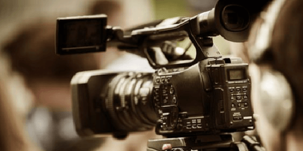 当演员不如洗碗工？TVB七年连亏35亿港元，大批头部艺人离巢 | BUG|BUG|香港_新浪新闻