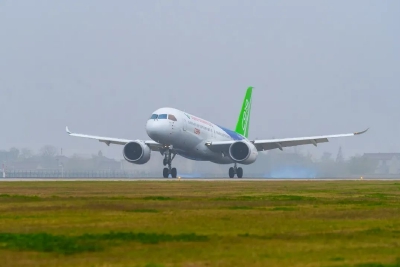 东航：首架C919将于今年底交付，其余订单预计明后年完成交付|东航_新浪科技_新浪网