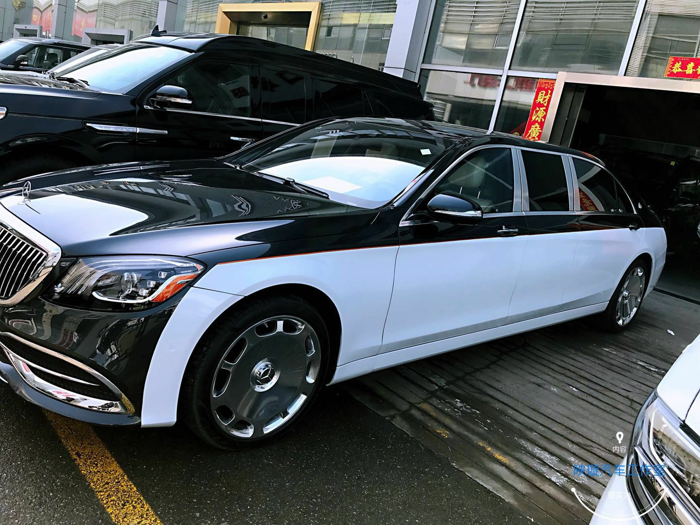 实拍迈巴赫S800北京仅一辆 最贵最顶配的奔驰 双色设计彰显尊贵