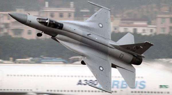 推重比为9 中国即将拥有自己的F414涡轮风扇发动机