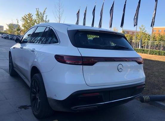奔驰纯电动SUV现身比特斯拉Model X大气 5.1秒破百 续航450公里-新浪汽车