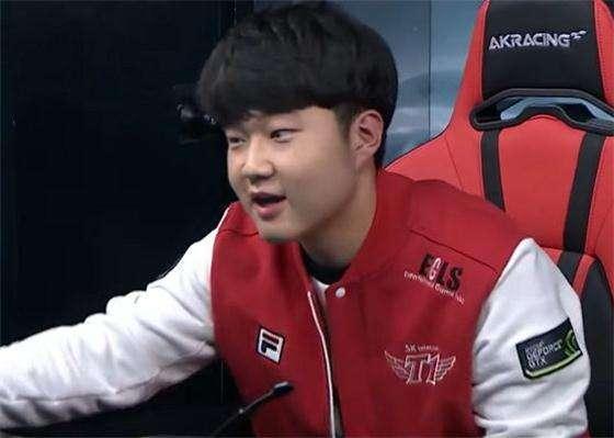 SKT四代目huni加入火箭队！并且获得19号球衣，发推特炫耀！